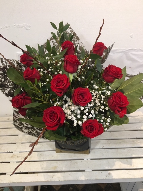 12 Red Roses – buy online or call +353 61 312666