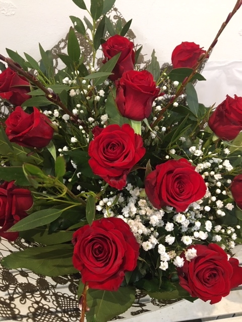 12 Red Roses – buy online or call +353 61 312666